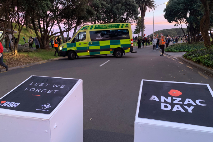 SunLive - Anzac Day dawn service at Mount Maunganui - The Bay's News First