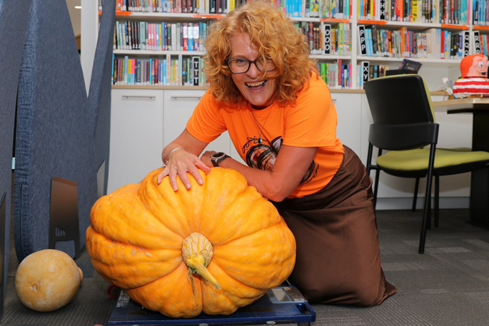 SunLive - School celebrates its first Giant Pumpkin Day - The Bay's ...