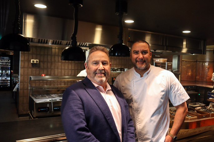 SunLive - Celebrity chef brings bold flavour to pie judging - The Bay's ...