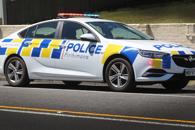 SunLive - Tauranga crash: Damaged power pole under repair - The Bay's ...