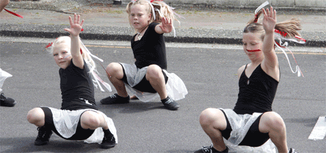 SunLive - Entertainers busking for fun - The Bay's News First