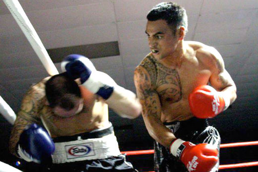 SunLive - Boxer gunning for Mundine - The Bay's News First