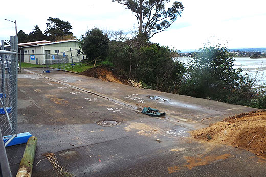 SunLive - Work on Domain wall begins - The Bay's News First