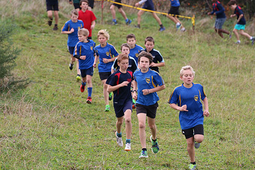 SunLive - Cross country fun in the rain - The Bay's News First