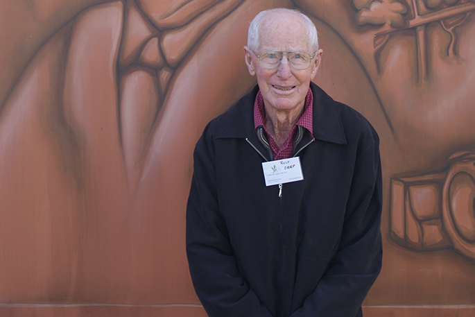 SunLive - Tributes flow for kiwifruit pioneer - The Bay's News First SunLive - Tributes flow for kiwifruit pioneer - The Bay's News First