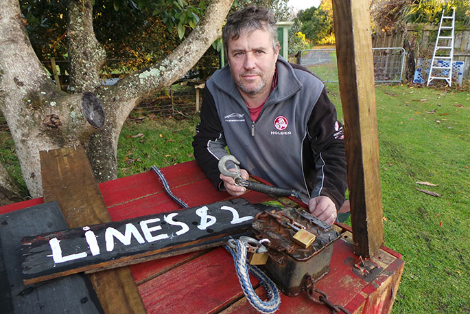 SunLive - Brazen theft puts fruit stall out of action - The Bay's News ...