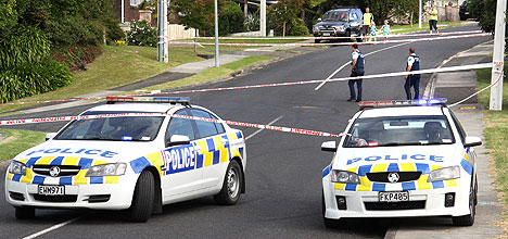 SunLive - Police cordon at Graham Place - The Bay's News First
