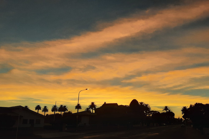 SunLive - Moist easterly flow expected to ease on Tuesday - The Bay's ...