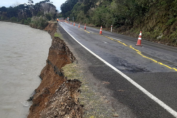 SunLive - BOP highways hit by slips, flooding and drop outs - The Bay's ...