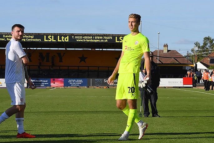 SunLive - Searle makes Football League debut for Barnsley - The Bay's ...
