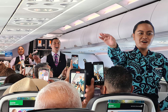 SunLive - Air NZ conducts first flight in te reo Māori - The Bay's News ...