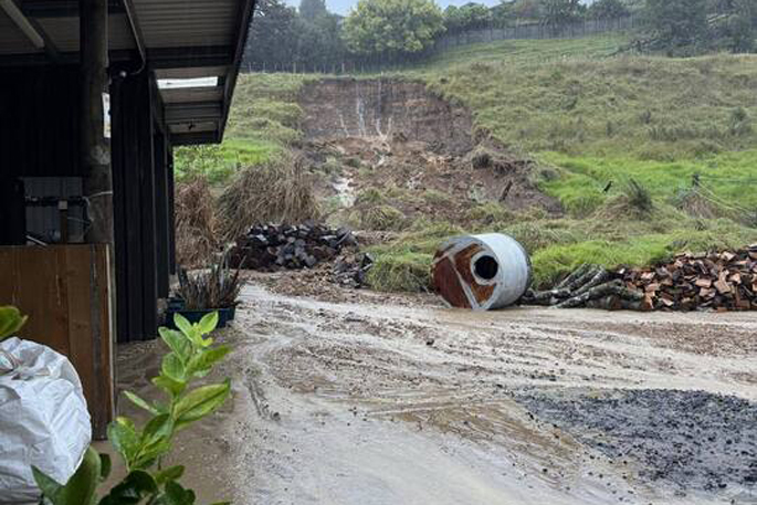 SunLive - Slips, flooding and road closures - The Bay's News First