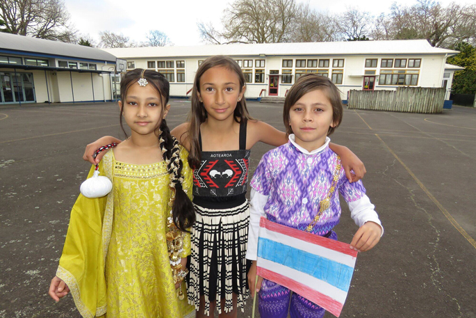 SunLive - Katikati Primary celebrates global culture parade - The Bay's ...