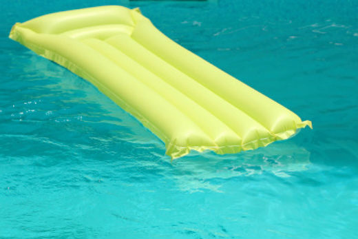 SunLive - Man swept out on lilo - The Bay's News First