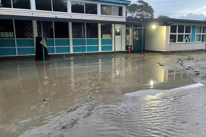 SunLive - East Coast clean-up underway - The Bay's News First