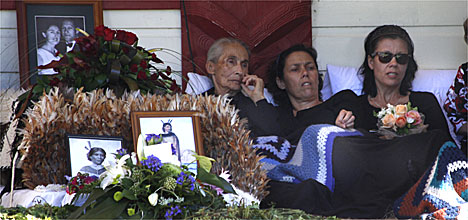 SunLive - Sir Peter Tapsell farewelled - The Bay's News First