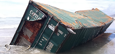 SunLive - Outfall damaged by container - The Bay's News First